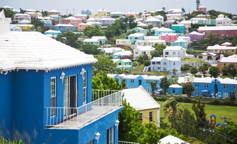 COMPARING ISLAND LIFE: Bermuda & The Bahamas | Women Who Live On Rocks