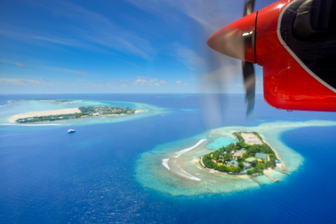 Reminders for Traveling Islanders: Aviation Etiquette | Women Who Live ...